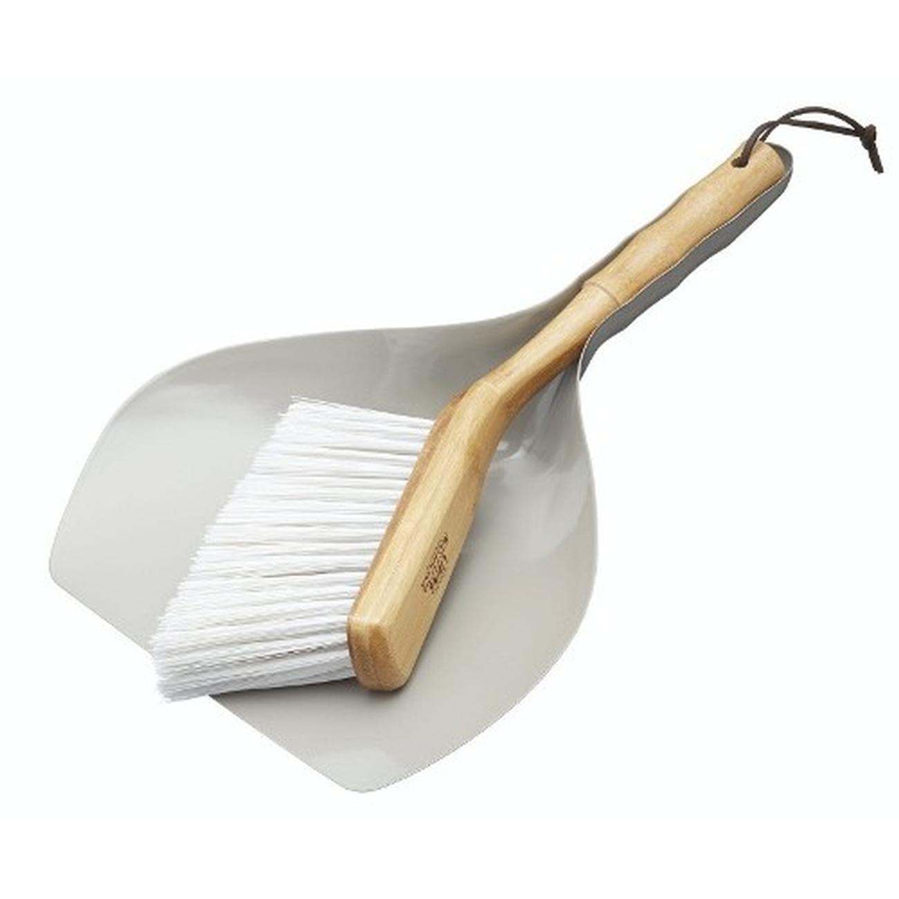 Traditional Dustpan & Brush Set by Living Nostalgia