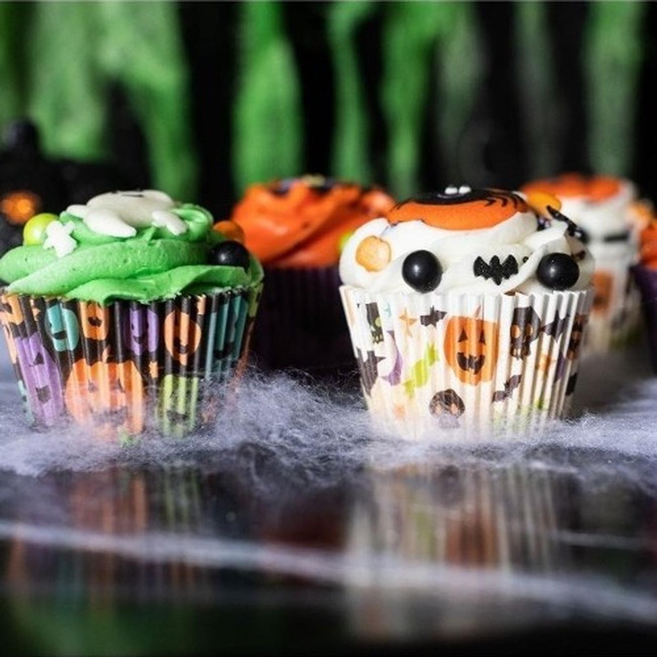 Baked With Love 100 Trick or Treat Halloween Baking Cases