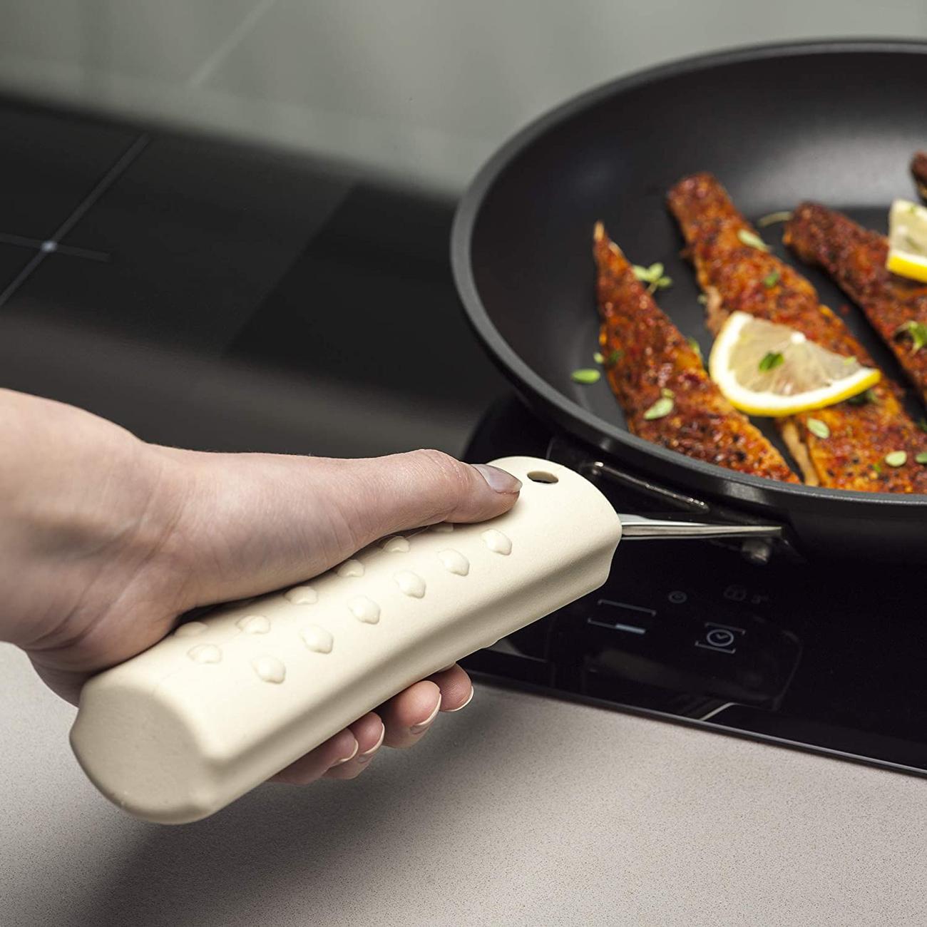 Zeal Silicone Pan Handler