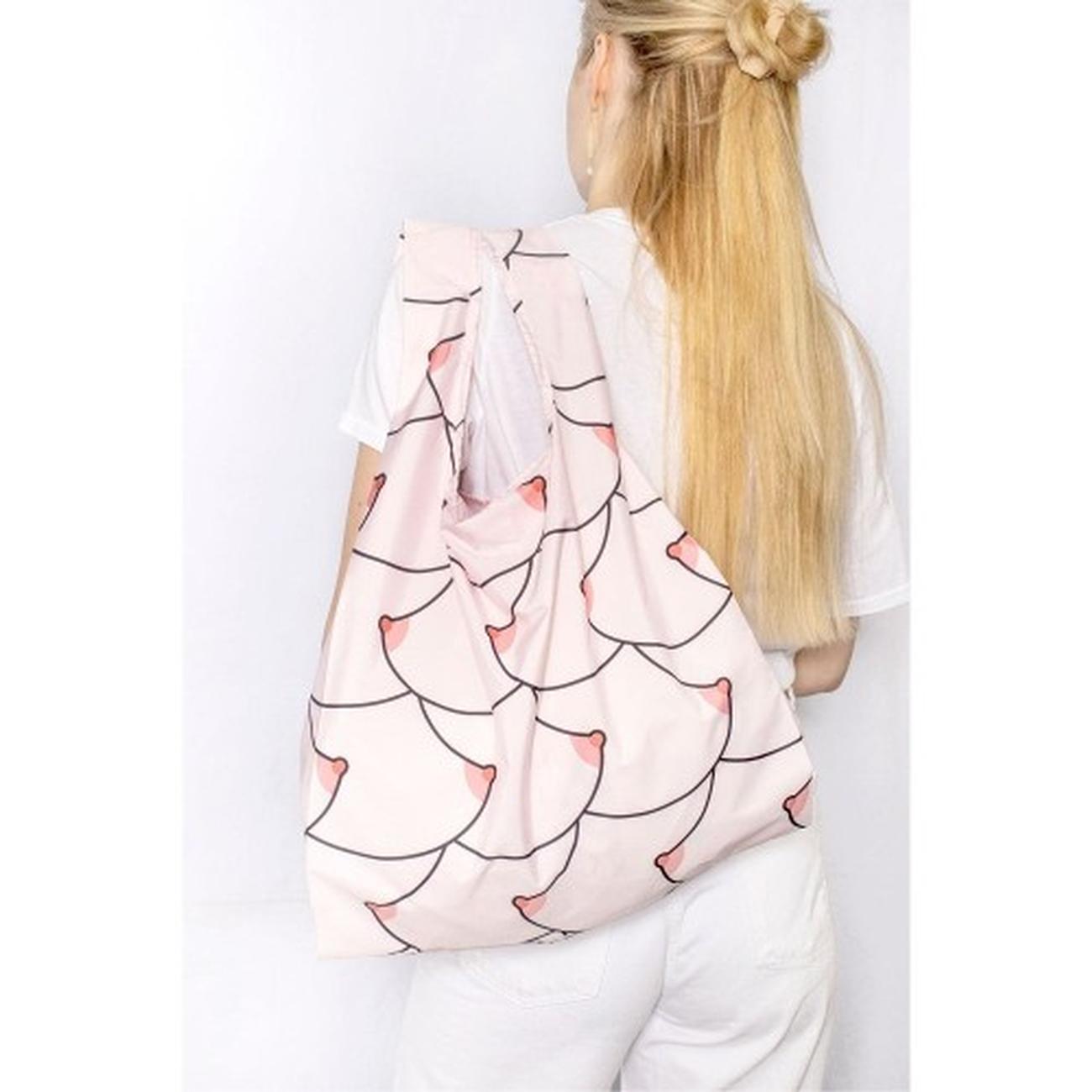 Kind Bag Medium Boobs