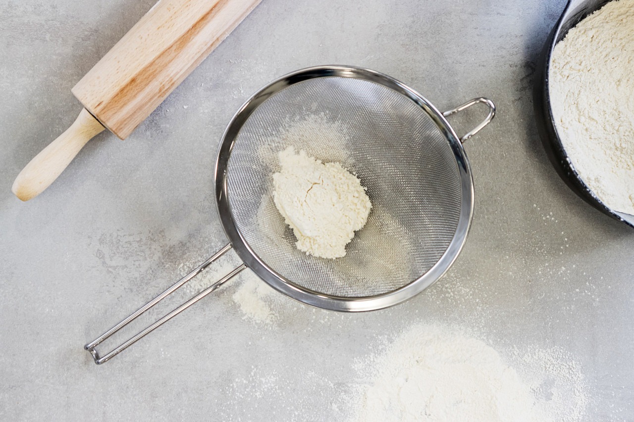 MasterClass Stainless Steel Fine Mesh Sieve 18cm