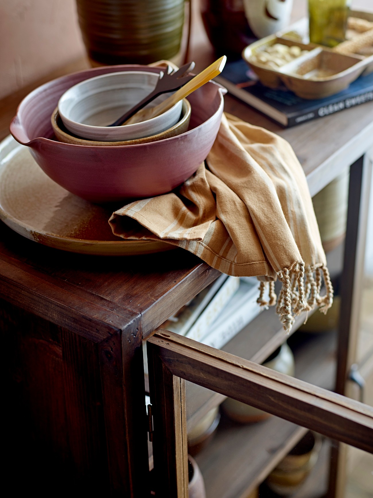 Creative Collection Dahlia Serving Plate Brown