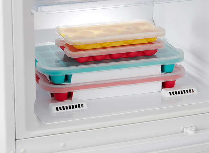 Lékué Shell Ice Cube Tray with Lid